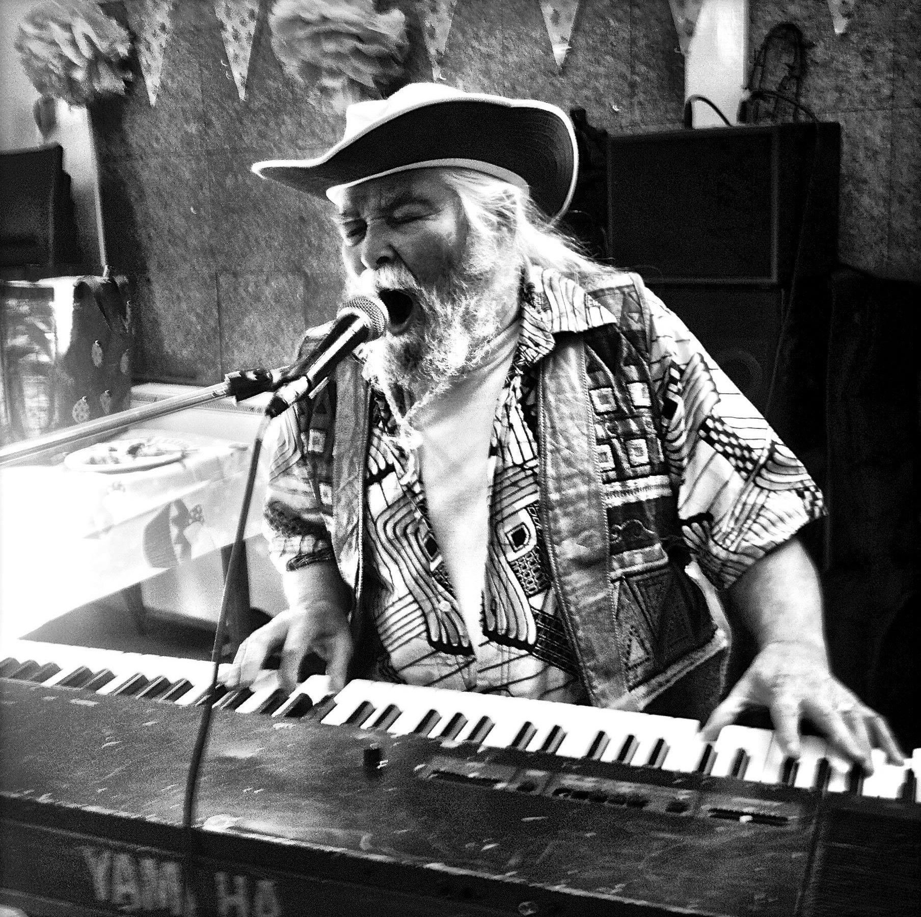 Victor Brox (Free Lunchtime Show) - Band on the Wall