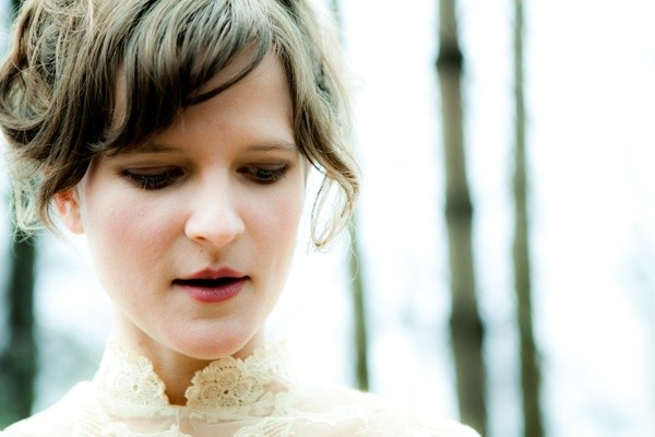 Devon Sproule - Band on the Wall